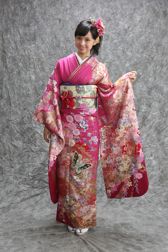 あとすぐ予約OK♪迷うあなたに！MITE MIRU OFURISODEシリーズvol.23 - 振袖レンタル店 | 紬のたけやまオフィシャル ...